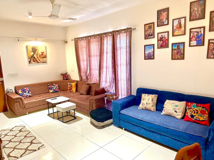 Entire Home| Bright Spacious Stay With Patio Swing - Ahmedabad