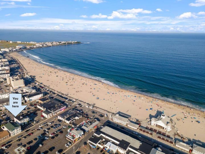 Ocean Air Suites 300 Feet From Beach, Strip - Hampton, NH