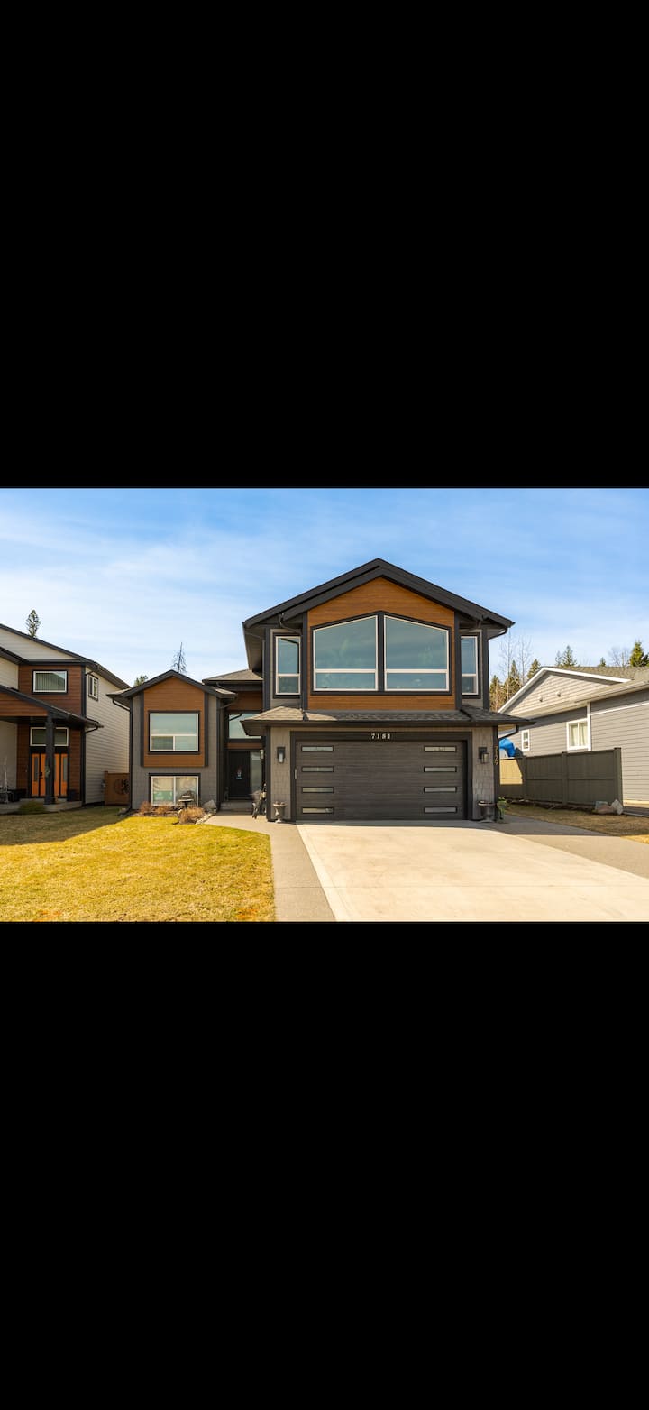 Quiet Mcm Garden Suite Private Entry Pet Friendly - Canada