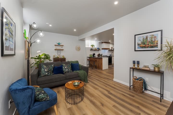 Quiet Mcm Garden Suite Private Entry Pet Friendly - 加拿大