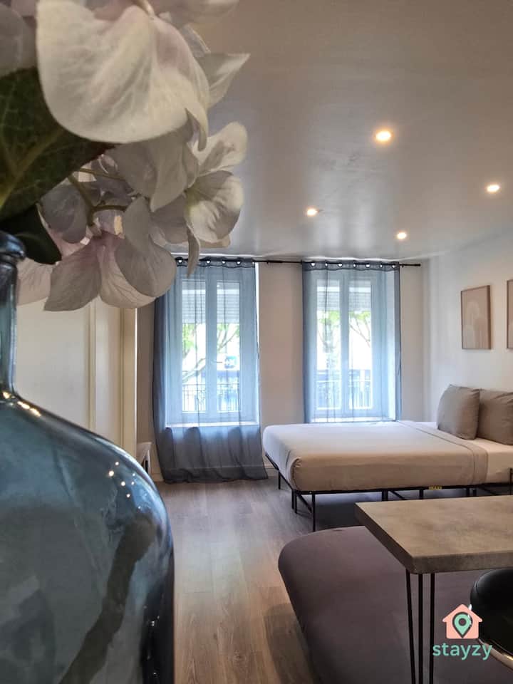 Studio Rénové• Métro • Paris Rapide - Villejuif