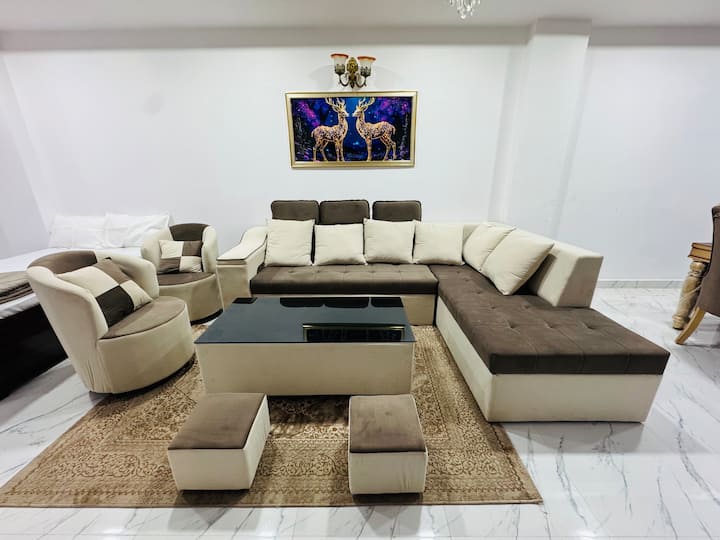 The Brown 3bhk Luxury Flat In Chinhat Gomti Nagar - Lucknow