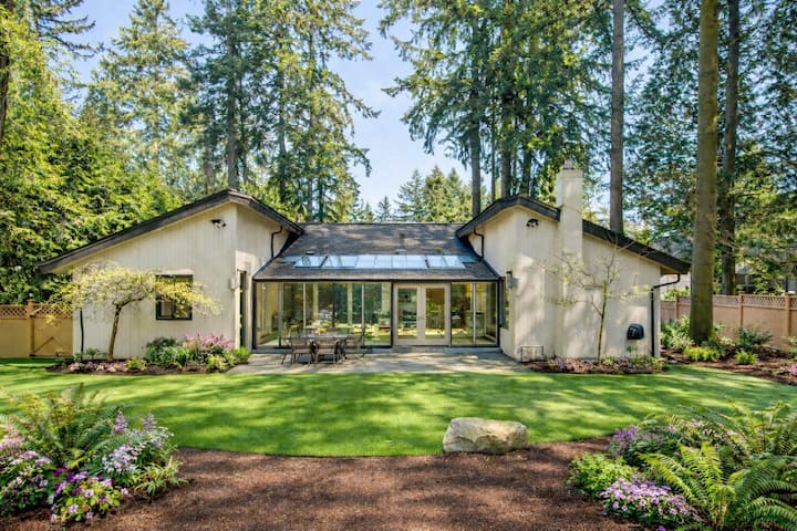 Comfortable Family Home For 4-8 Guests - White Rock