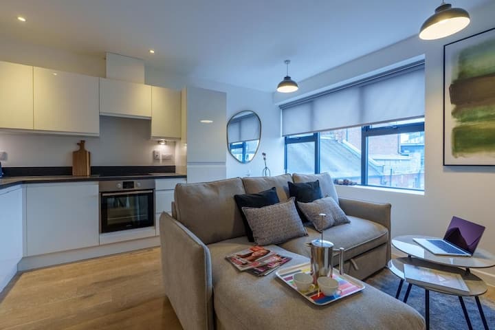 Delightful Two Bedroom Apartment - Southampton