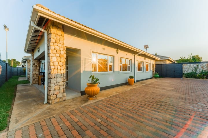 Minana Guesthouse - Victoria Falls