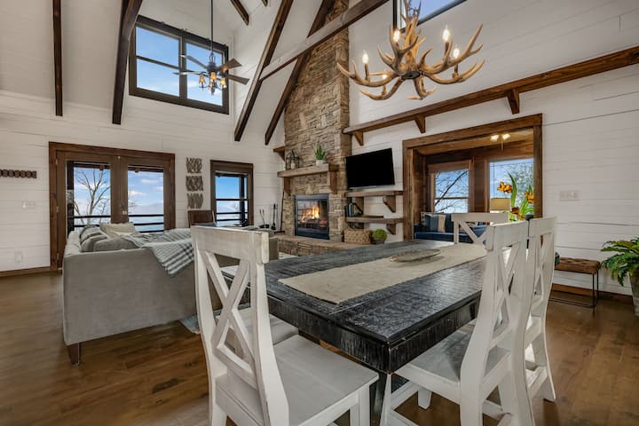 Asheville Log Cabin W/views, Hot Tub & Fire Pit - Asheville, NC