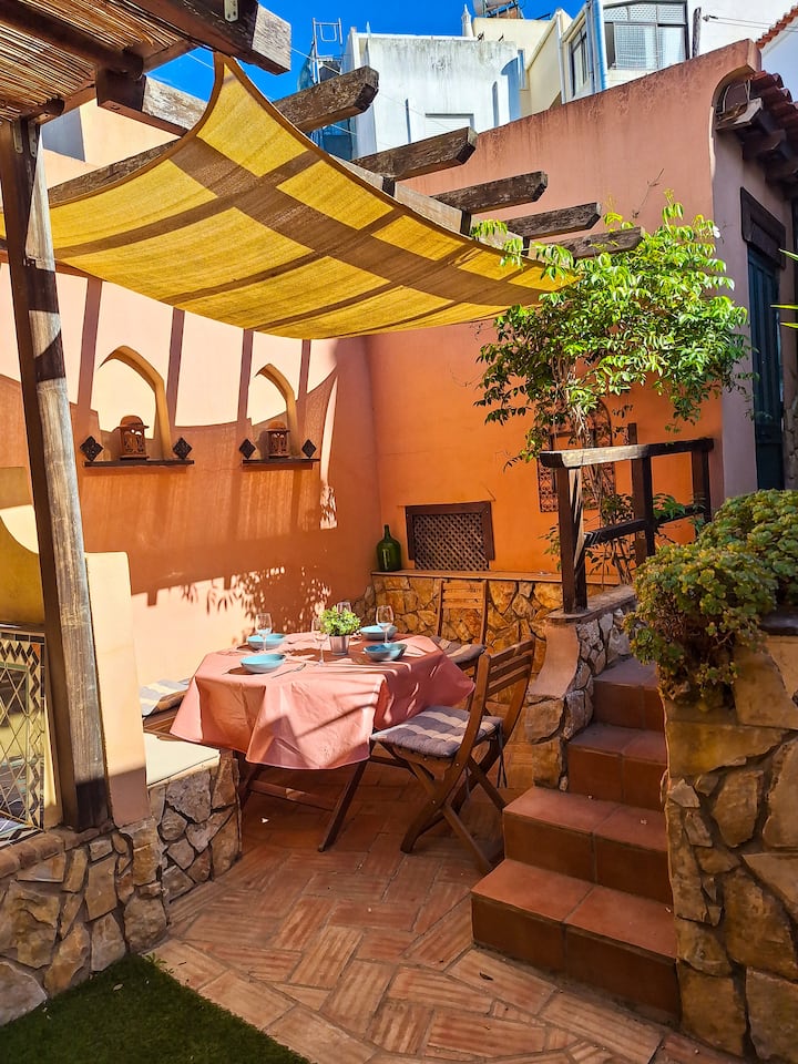 2 Bedroom Lagos 
Townhouse With Inner Courtyard - Faro District