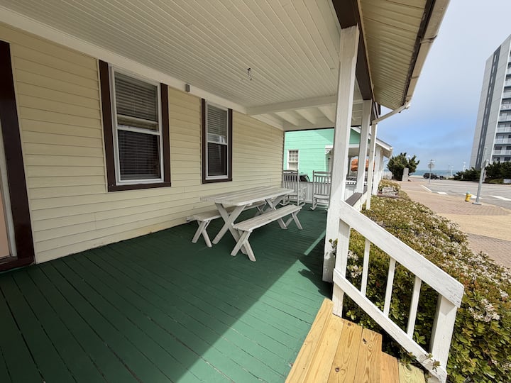 Seabreeze Cottage | Historic Home With Ocean Views - Virginia Beach, VA