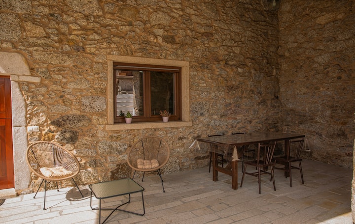 O Rincón De Agrón. Casa Rural Reformada De 1840. - Arzúa