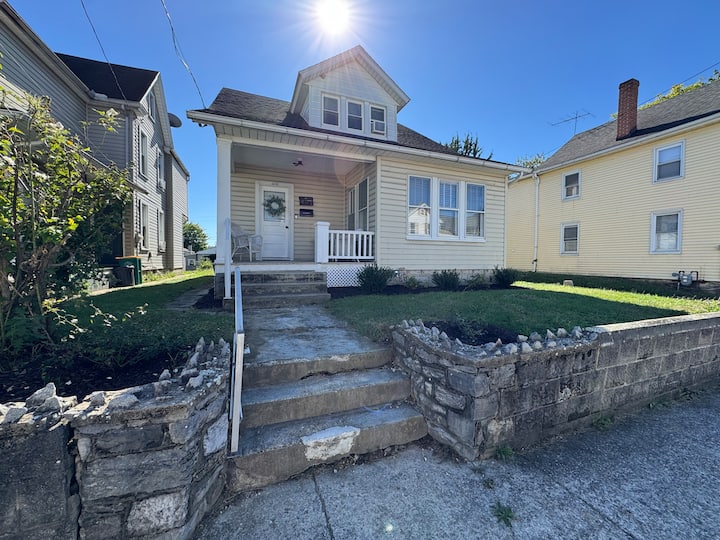 Downstairs Duplex–steps From Chambersburg Hospital - Chambersburg, PA