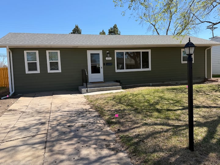 3 Bedroom Family Friendly Home - Sterling, CO