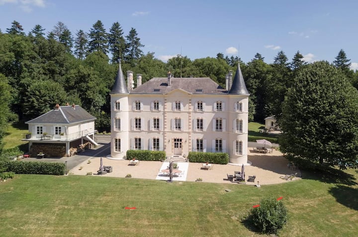 Château De La Brosse - Prestige Et Luxe En Berry - Vierzon