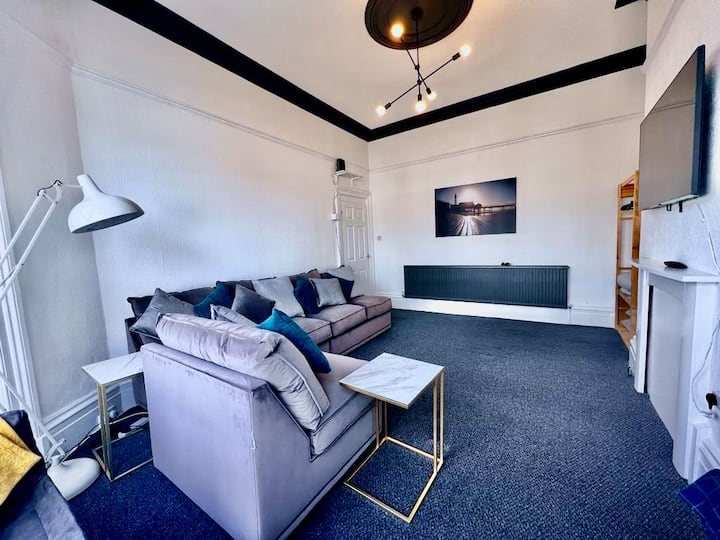 Family Apartment Near Winter Gardens By Polkagroup - ブラックプール