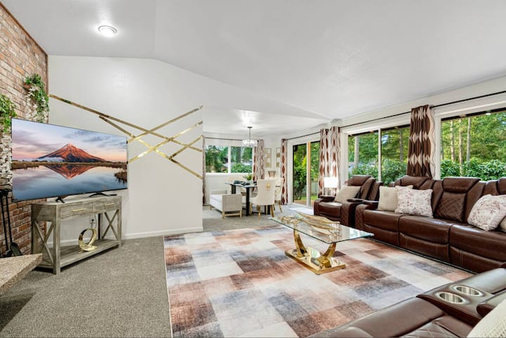 Peaceful 3br Pine Lake Home W/ Huge Yard & Parking - Issaquah, WA