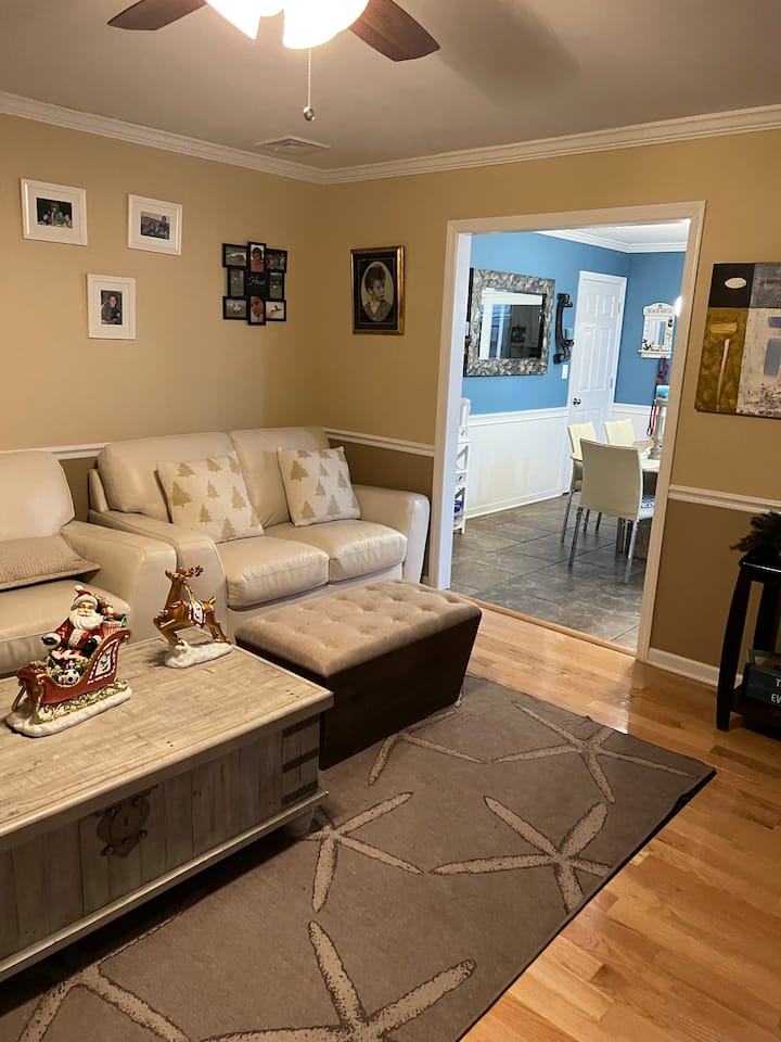 Amazing Monmouth Beach House 3 Blocks From Beach. - Highlands, NJ