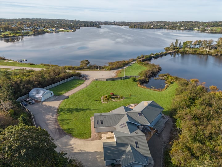 Private Lakeside Estate - Yarmouth - Yarmouth