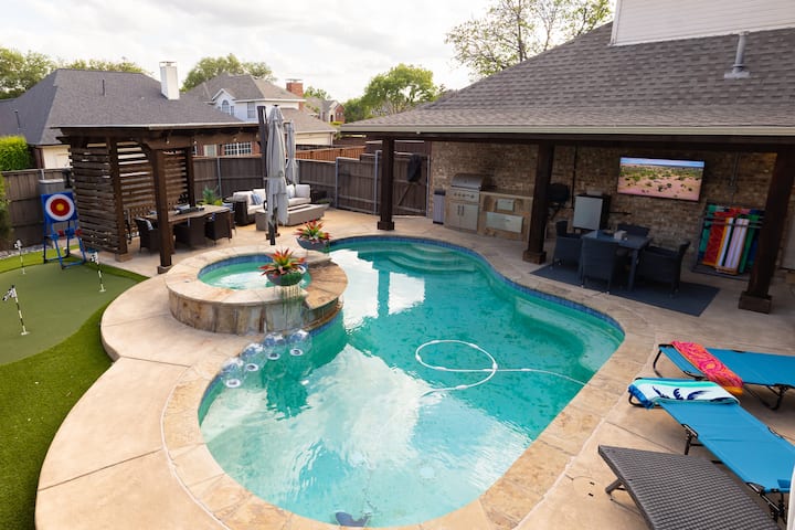 Stay At Golden Hour | Pool + Hot Tub | Sleeps 10+ - Coppell, TX