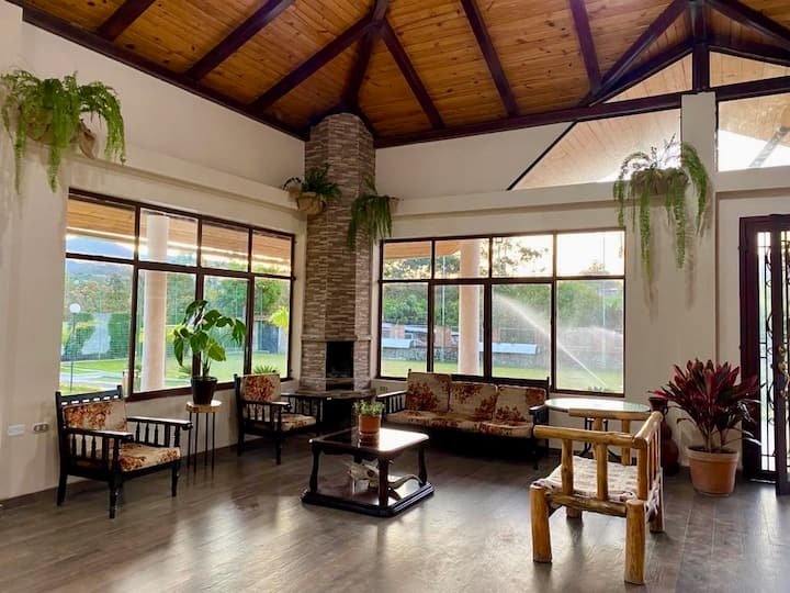 Villa Resort +30 Personas /Piscina /Jacuzzi /Sauna - Zamora Chinchipe