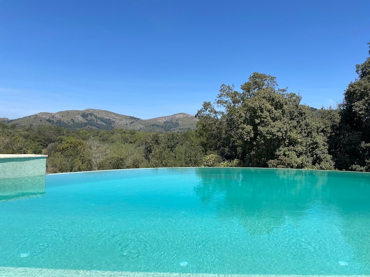 Welcome To A Sanctuary Of Peace, Beauty And Nature - Cala Millor