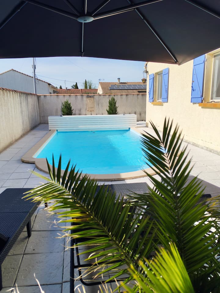 Villa Les Volets Bleus - Piscine Privée - Beaucaire