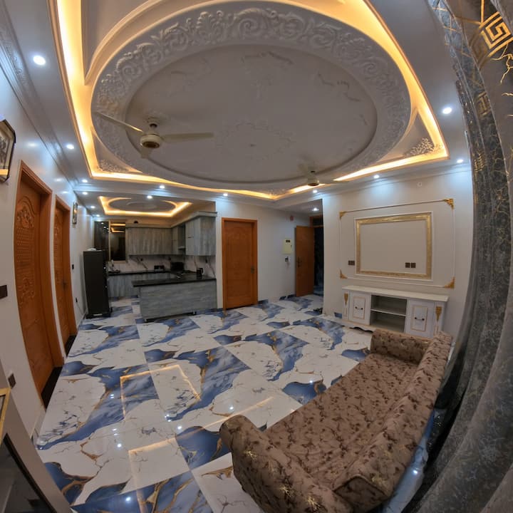 Royal Living Experience Fully Furnished Guesthouse - Karachi