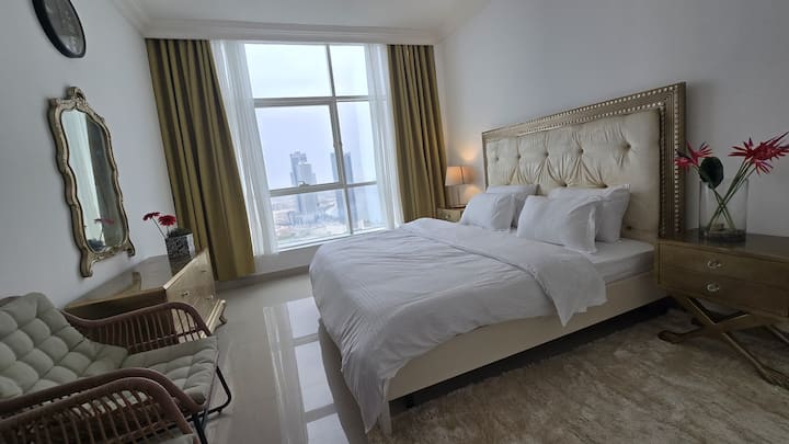 Cozy Bedroom Available For Rent - Sharjah