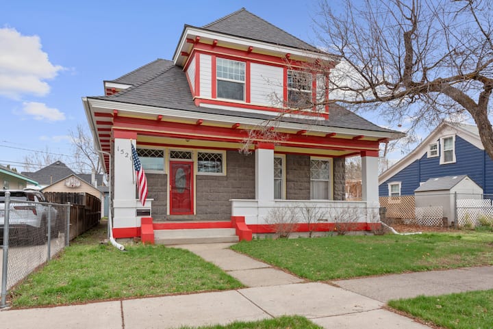 Myra Belle House, Historic 4 Bdrm, 2 Bath Home - Baker City, OR