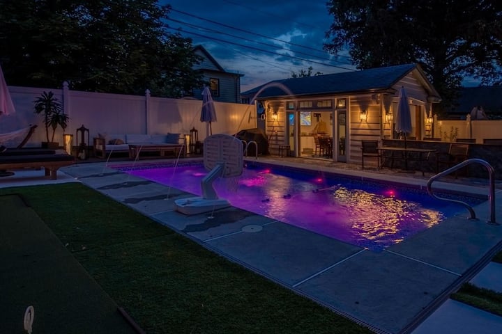 Modern Home With Pool Near Rutgers, Train To Nyc - Edison, NJ