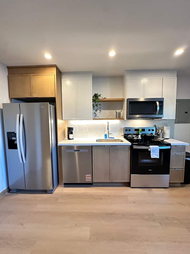 Cozy Upper Kirby Retreat | Central Houston - South Park - Houston
