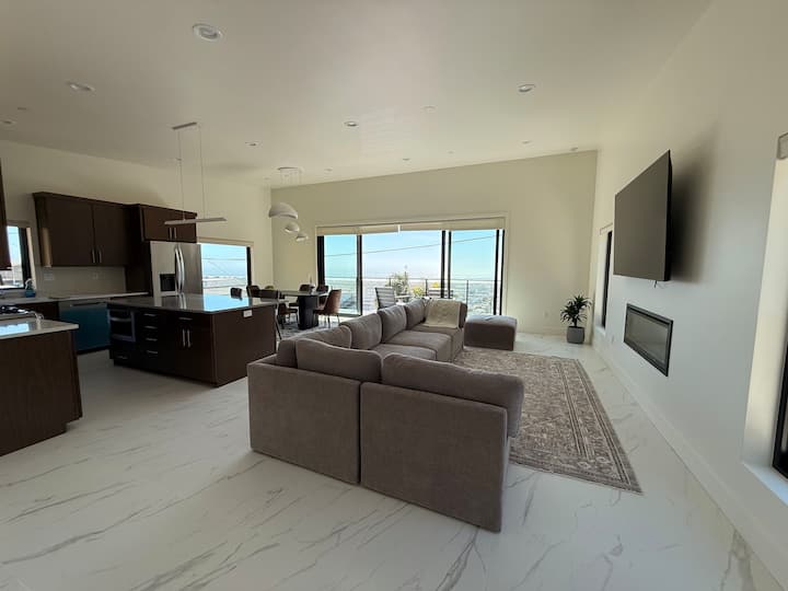 Luxury Home - Theater Of The Pacific! - Morro Bay, CA