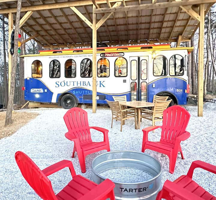 The Trolley Stop Getaway - Paoli Peaks, IN