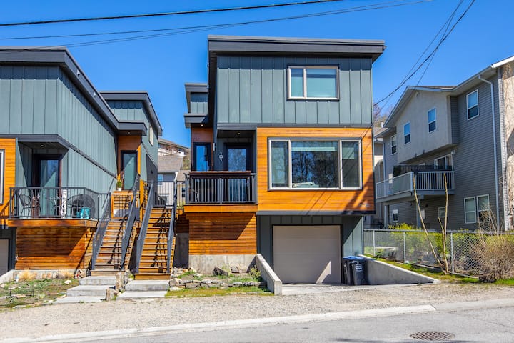 Penticton Creakview Home - 3 Bedroom, 2.5 Bath - Penticton