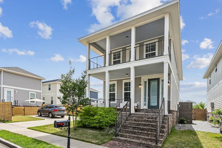 Prime Downtown Pcola Luxury Home - Outdoor Kitchen - Pensacola, FL