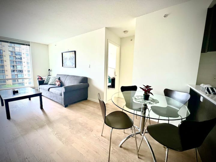 Convenient And Modern 2b2b In Richmond Center - Ladner