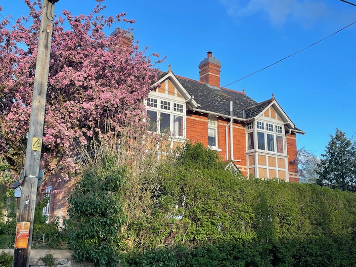 Large Edwardian House On The River Exe Cycle Path - Dawlish Warren