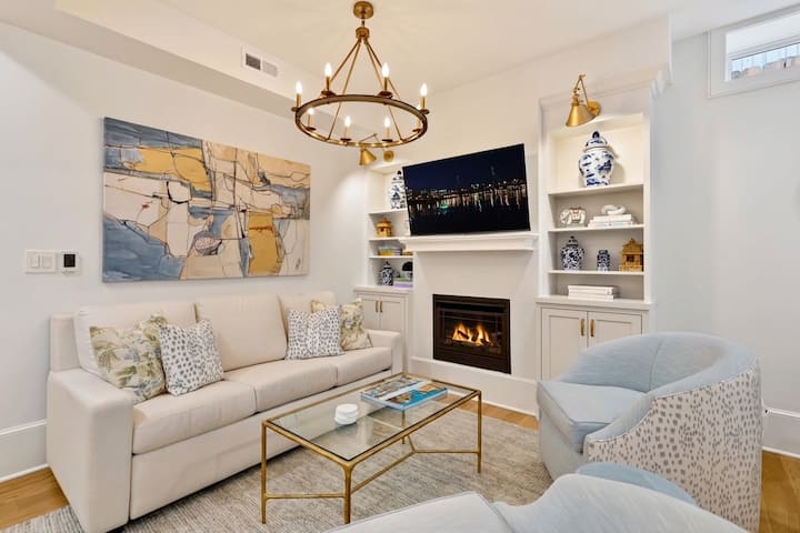 Newly Renovated, Sleeps 6, 2 Bath, Highly Walkable - Vancouver, WA