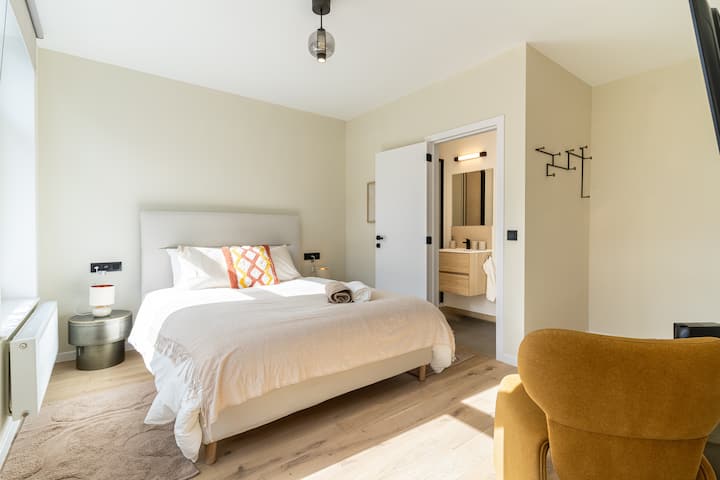 The House - 3g - Brussels