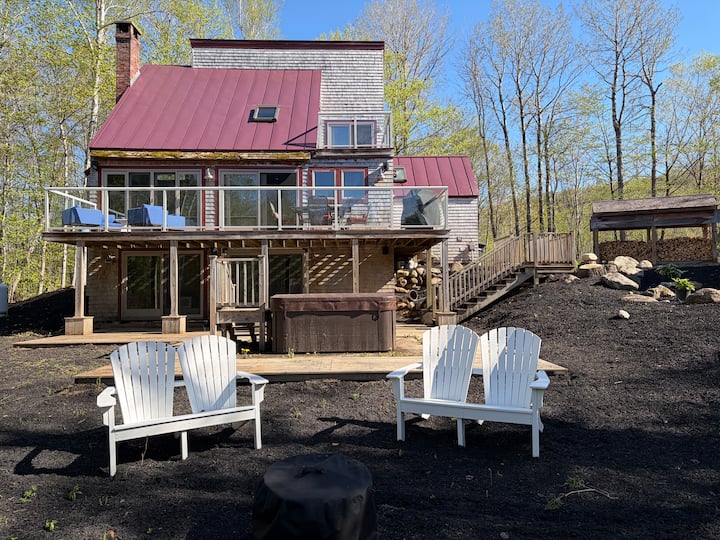 New! White Mountains Chalet W/ Hot Tub & Sauna - Jackson, NH