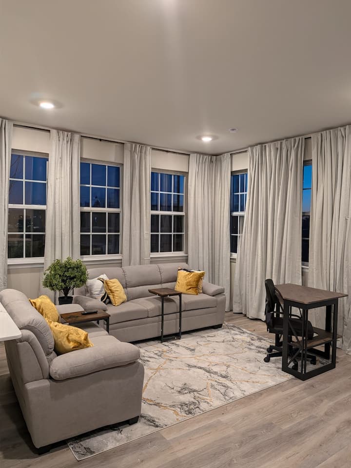 Modern 3br Home W/ Ensuite | Relax & Unwind - Bensalem, PA