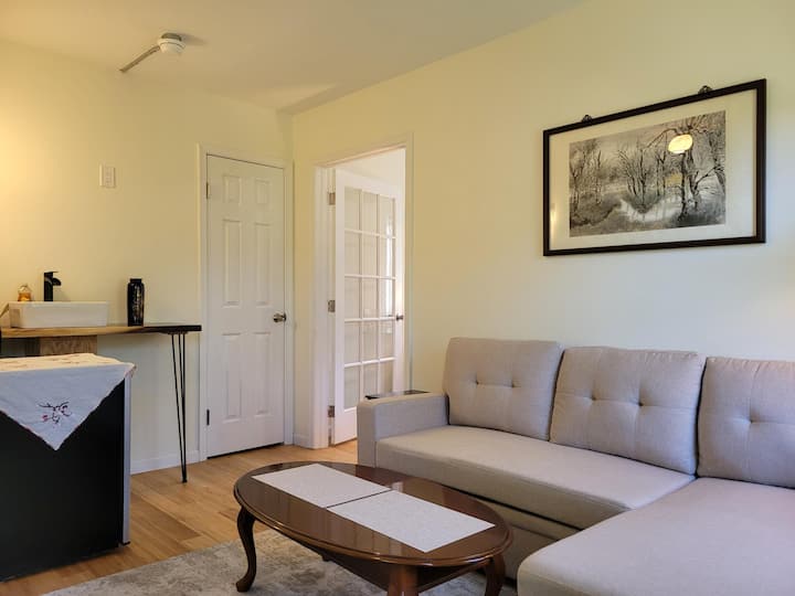 Charming Upstate New York Inn Cozy Suite #3 - Middletown, NY