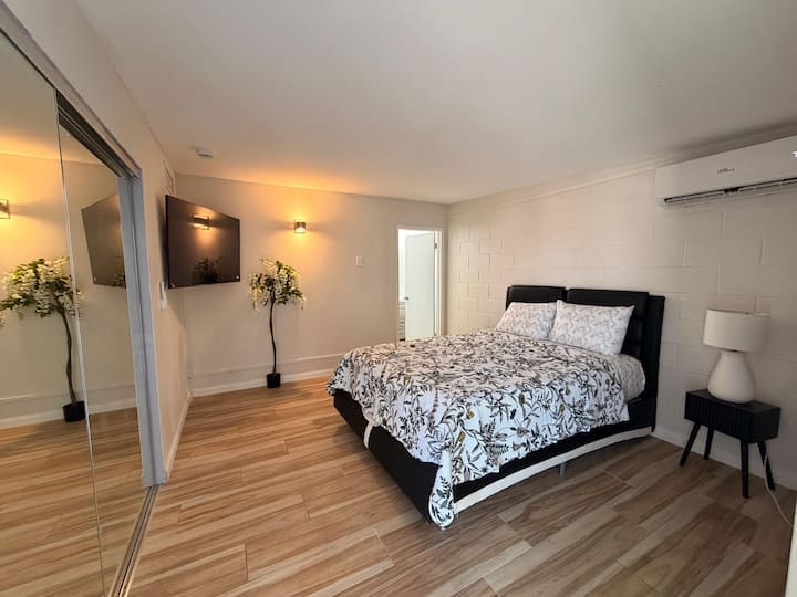 Modern House With Private Patio And Amenities. - Henderson, NV