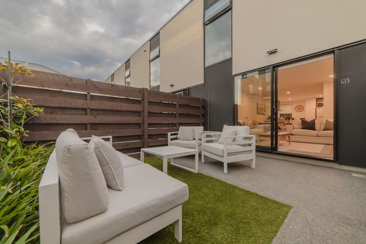 2br In Salisbury With Garden Retreat - Christchurch