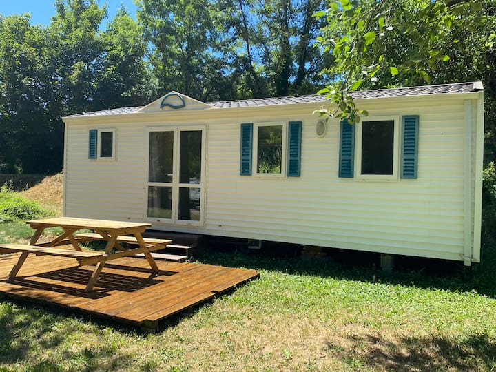 Mobil-home Accueillant Chiens - 8 Pers. - Nant