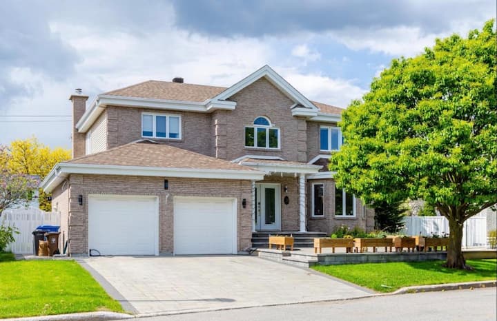 Elegant Guest House Near To Airport – Full Privacy - Pointe-Claire