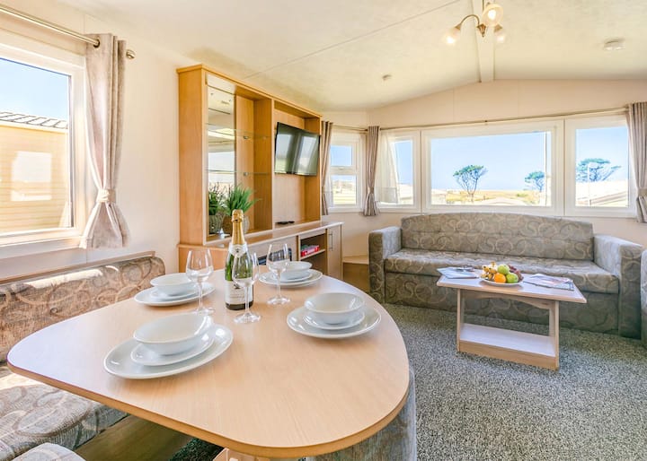 Gold Caravan With Parking, Ensuite & Decking - Cornwall