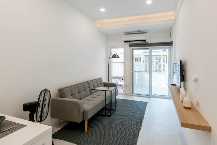 Recently Renovated Cute Studio Near Beach - Hua Hin