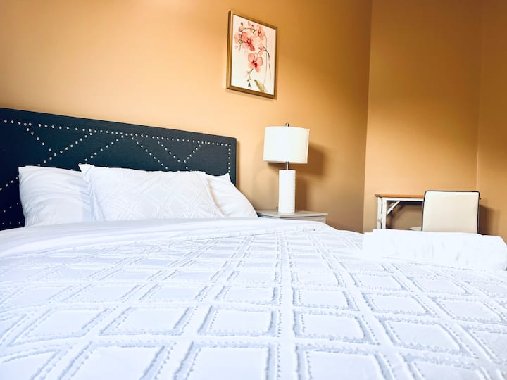 Homey Private Bedroom 2 - Brandon