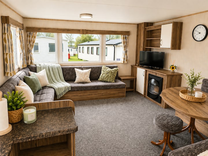 Dog-friendly Family Caravan | Sleeps 8 Blackpool - Lytham St Annes