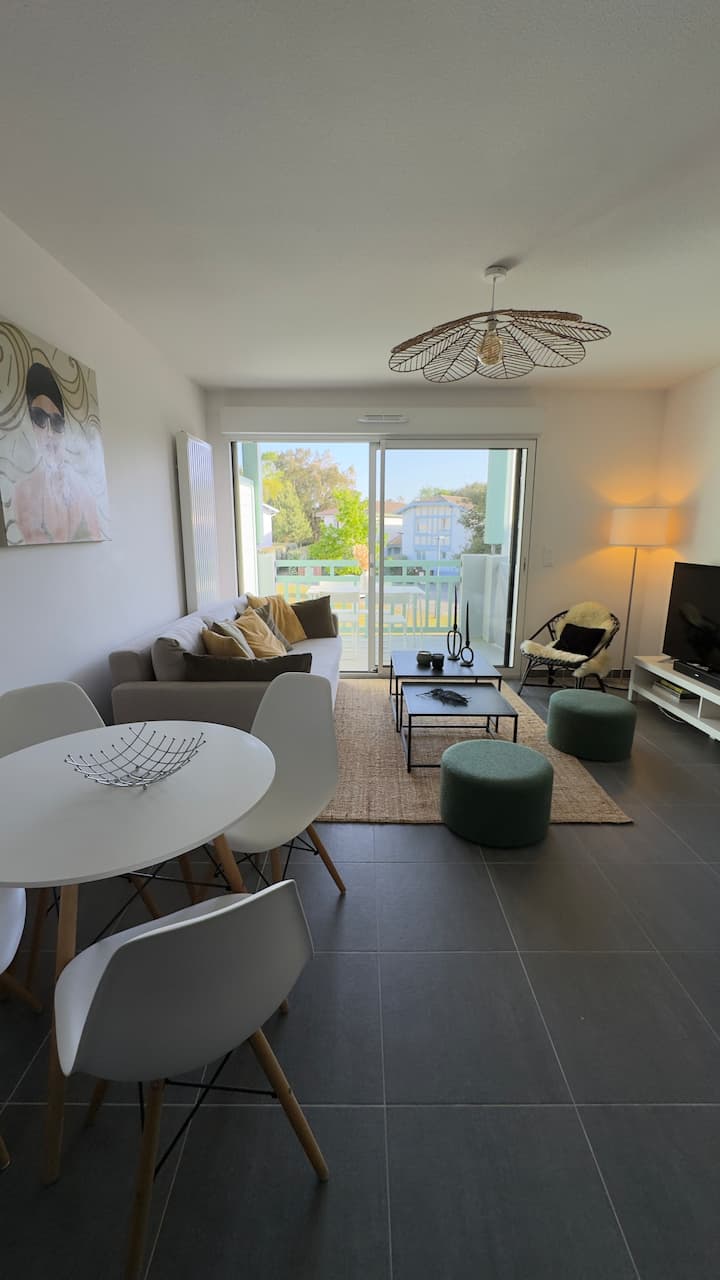 Appartement Cosy Avec Terrasse - Idéal Couple - Saint-Vincent-de-Tyrosse