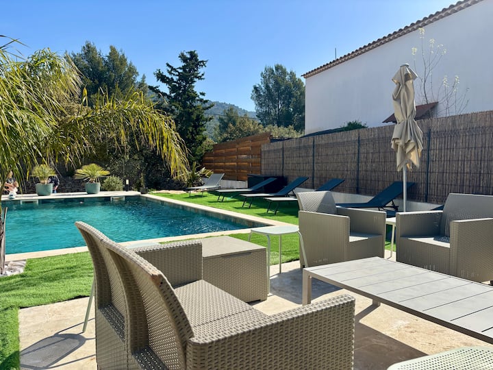 Villa Avec Piscine Dans La Colline Provençale - Le Pradet